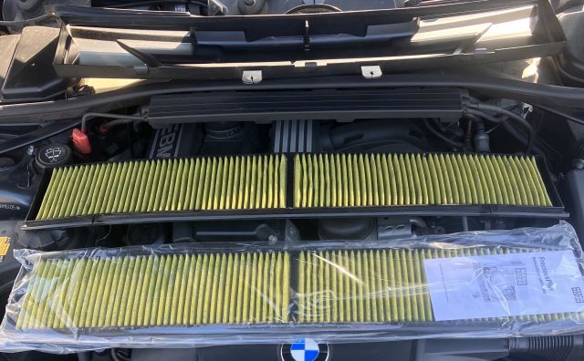 エアコンフィルター交換 BMW 320i LCI E90│めんてや for BMW