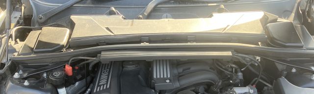 エアコンフィルター交換 BMW 320i LCI E90│めんてや for BMW